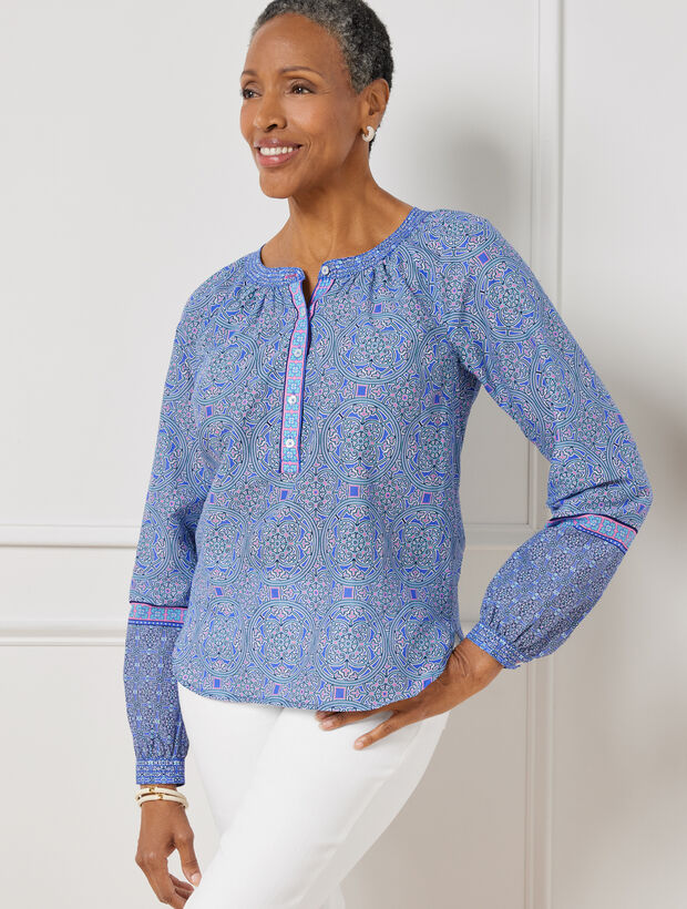 Stained Glass Medallion Band Collar Popover | Talbots