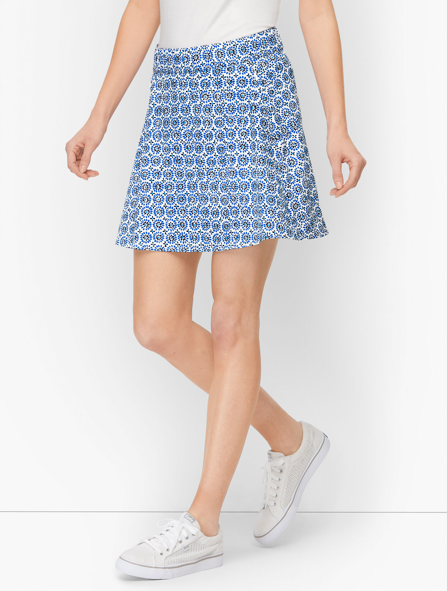 Lightweight Stretch Skort - Pinwheel Daisies | Talbots