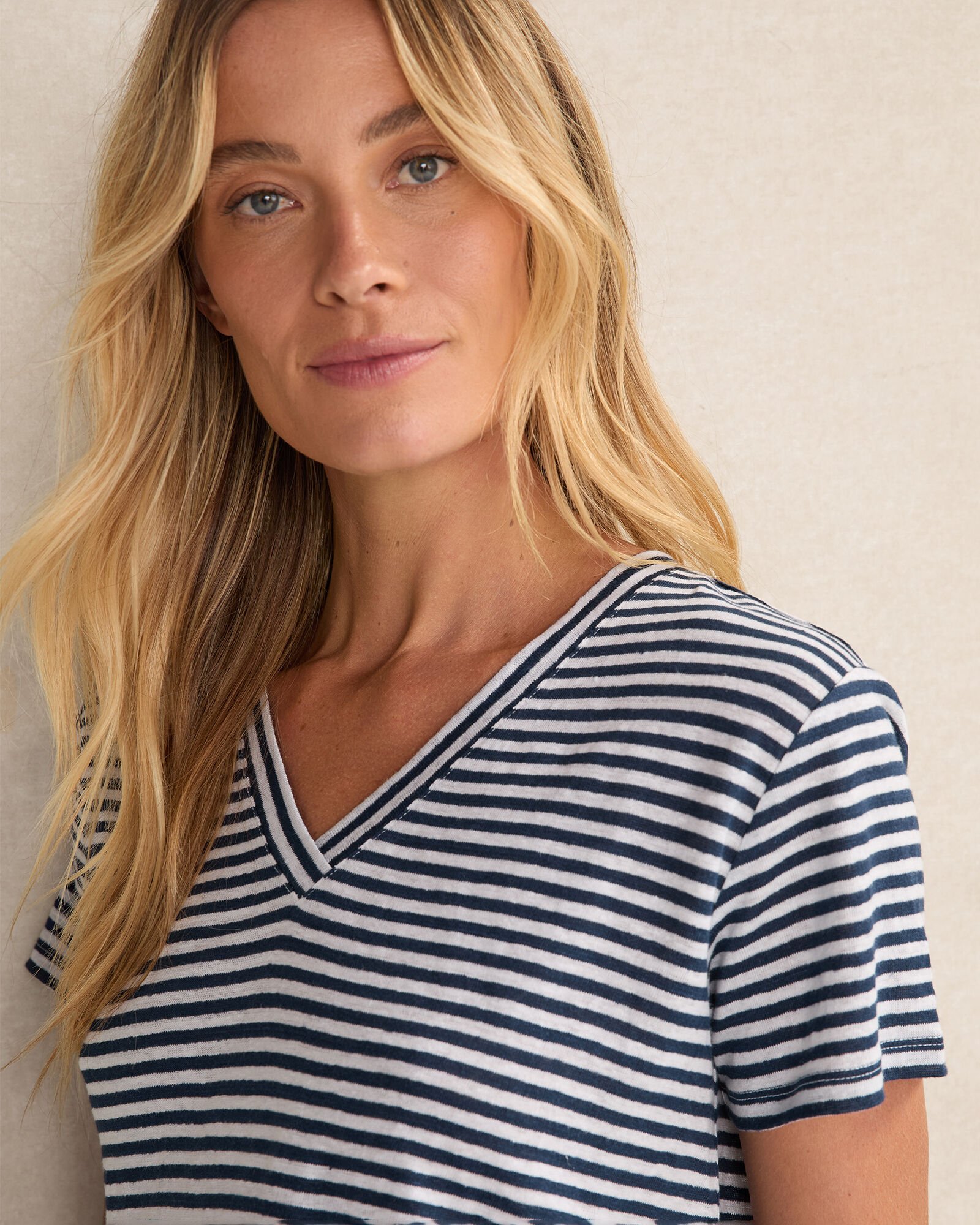 Linen Stripe Short Sleeve V-Neck Tee | Haven Well Within